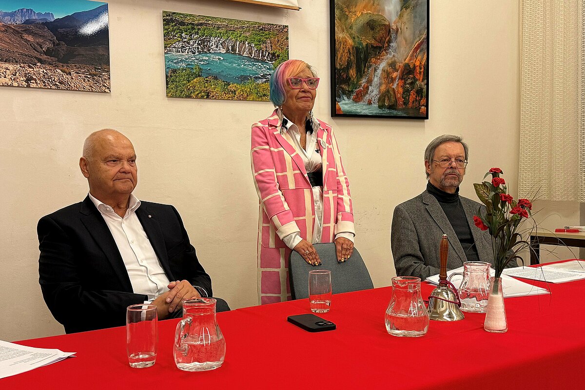 Staffelübergabe beim PVÖ-Alsergrund: Maria Zugerstorfer übergibt an ...